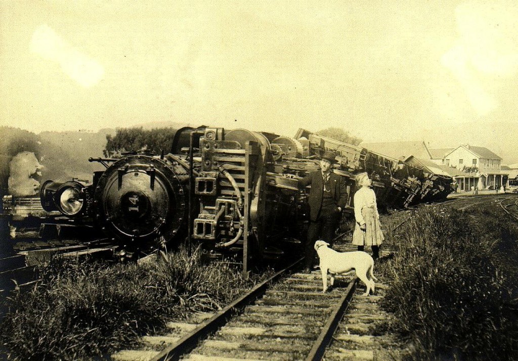 Afflictor.com · Railroad, Marin County, Derailed By Quake (1906)